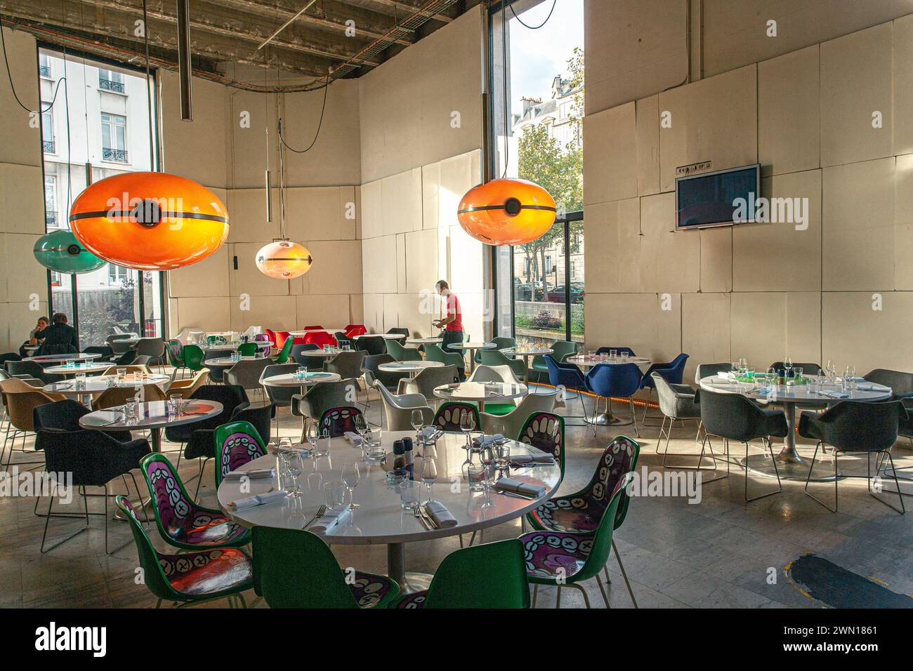 Restaurant at the Palais de Tokyo art gallery in Paris Stock Photo - Alamy
