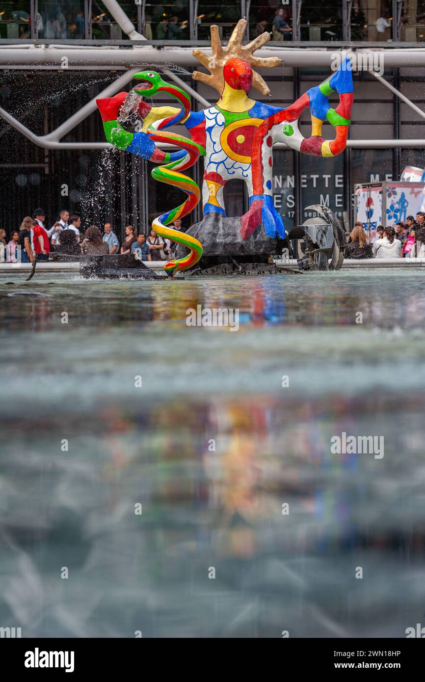 La fontaine Stravinsky, fountain from Niki de Saint Phalle and Jean ...