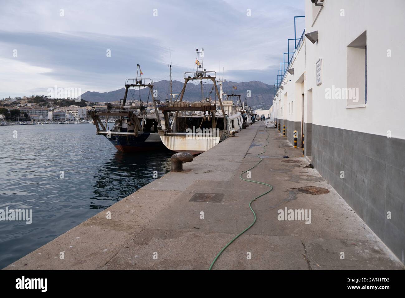 Ships naval vessels boats hi-res stock photography and images - Alamy