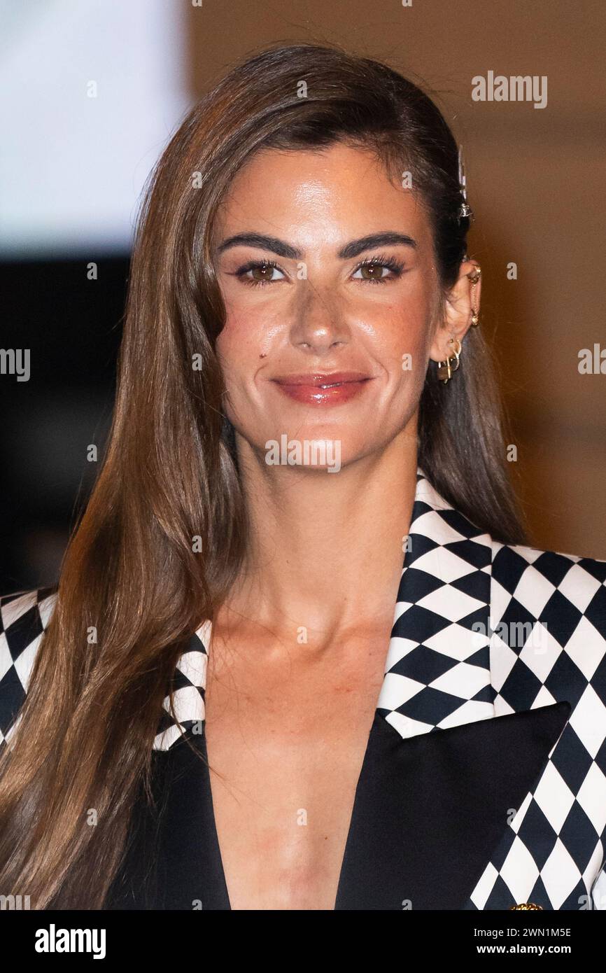 Clara Berry arrives for the Balmain Fall/Winter 2024-2025 ready-to-wear ...