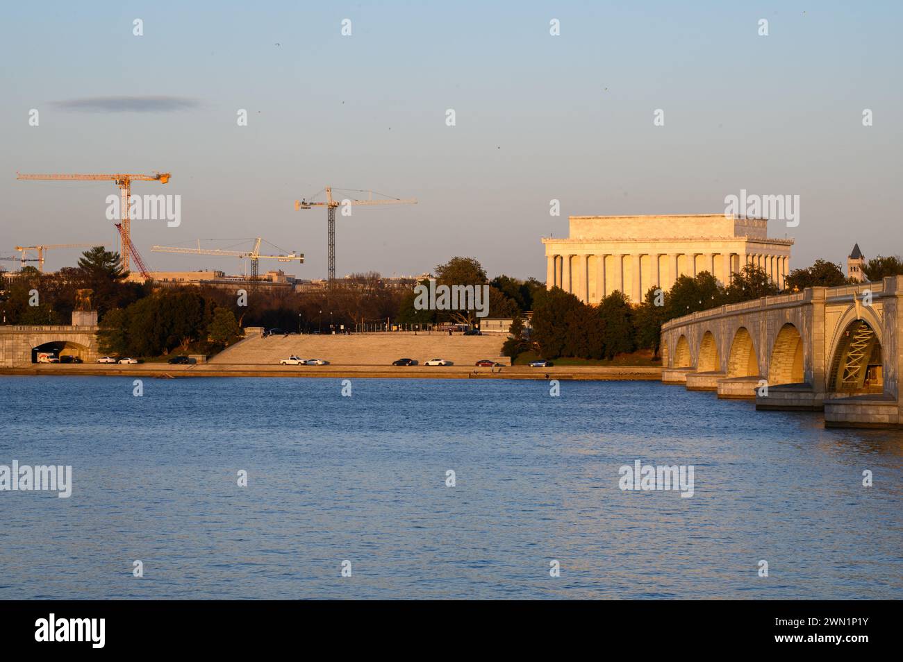 The Lincoln Memorial and the Arlington Bridge in Washington DC Stock ...
