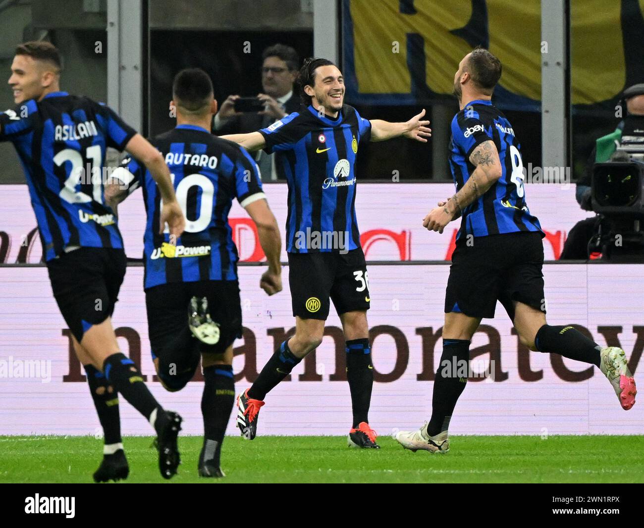 Milan, Italy. 28th Feb, 2024. FC Inter's Matteo Darmian (2nd R ...