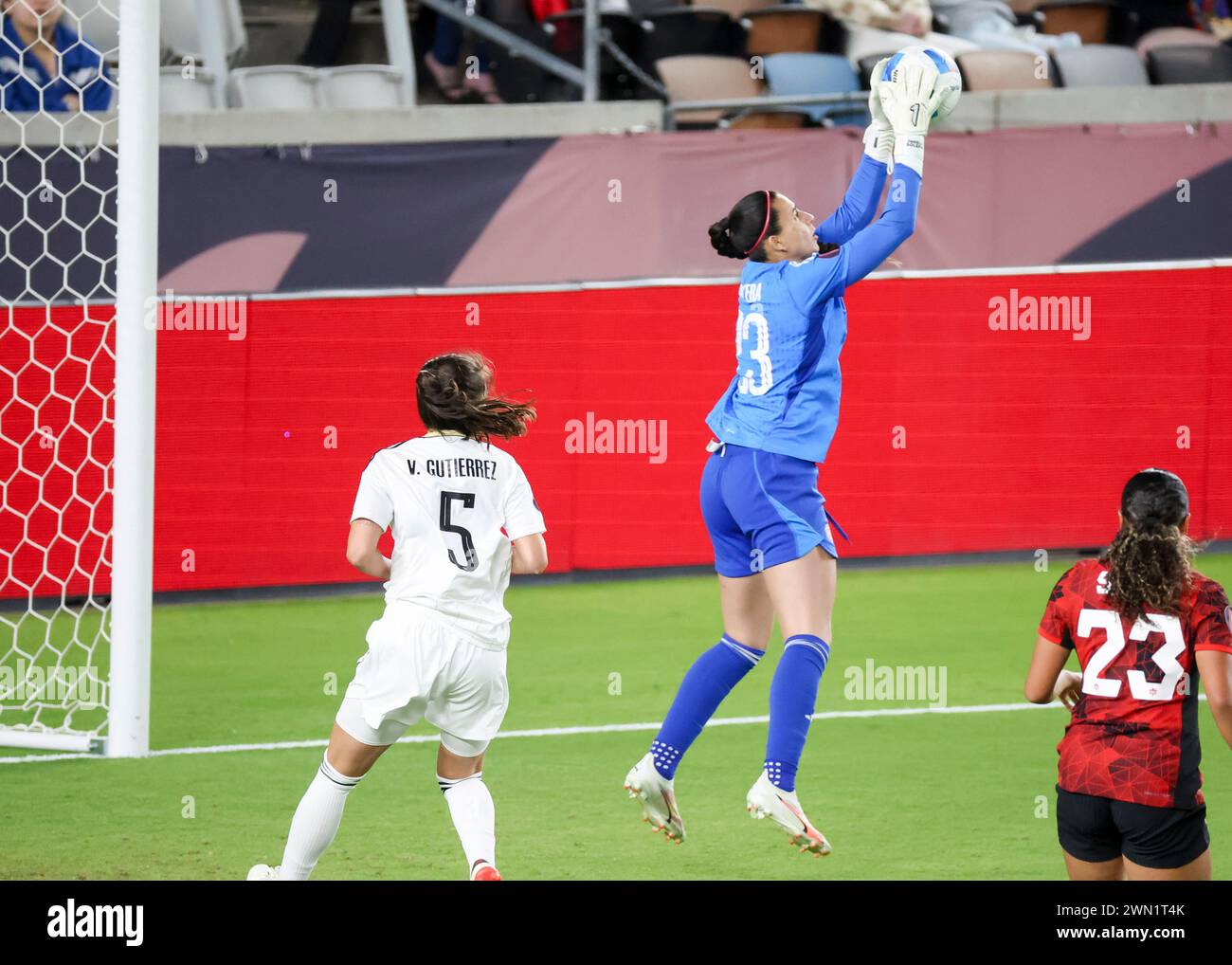 HOUSTON, TX - FEBRUARY 28: Costa Rica goalkeeper Daniela Solera (23 ...