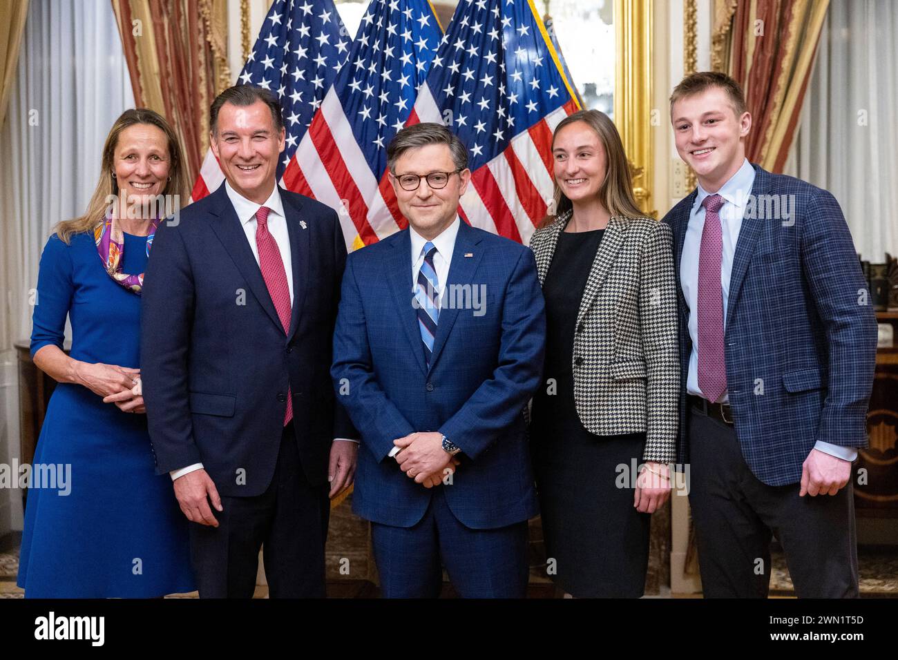 From left, Helene Suozzi, Rep. Tom Suozzi, D-N.Y., House Speaker Mike ...
