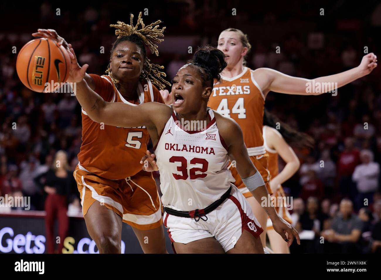 Texas forward DeYona Gaston (5) and Oklahoma forward Sahara Williams ...
