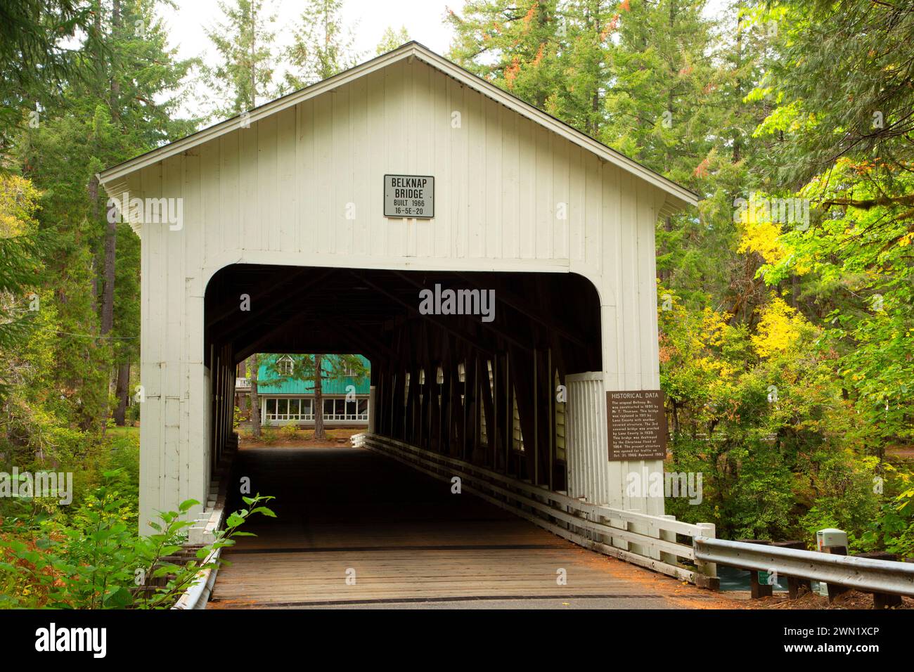 Belknap bridge oregon hi-res stock photography and images - Alamy