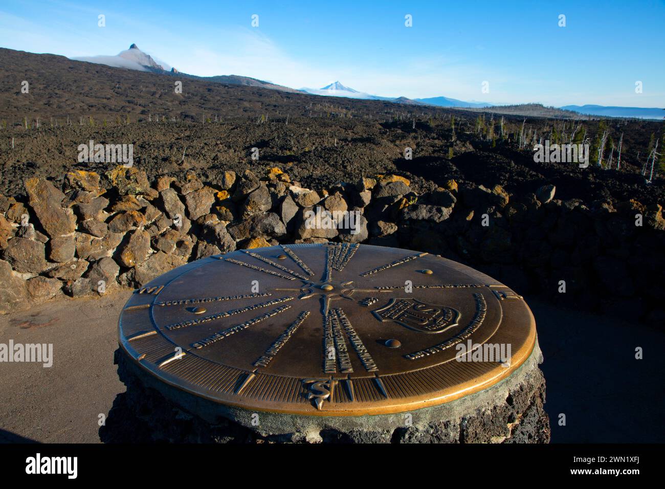 Mountain finder at Dee Wright Observatory, Willamette National Forest ...