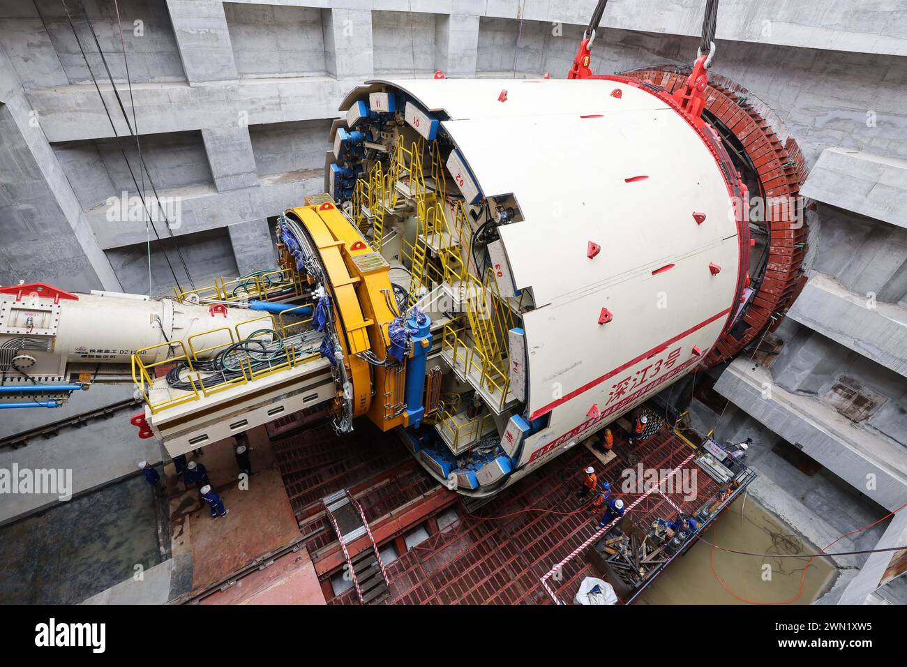 Shield tunneling machine hi-res stock photography and images - Alamy
