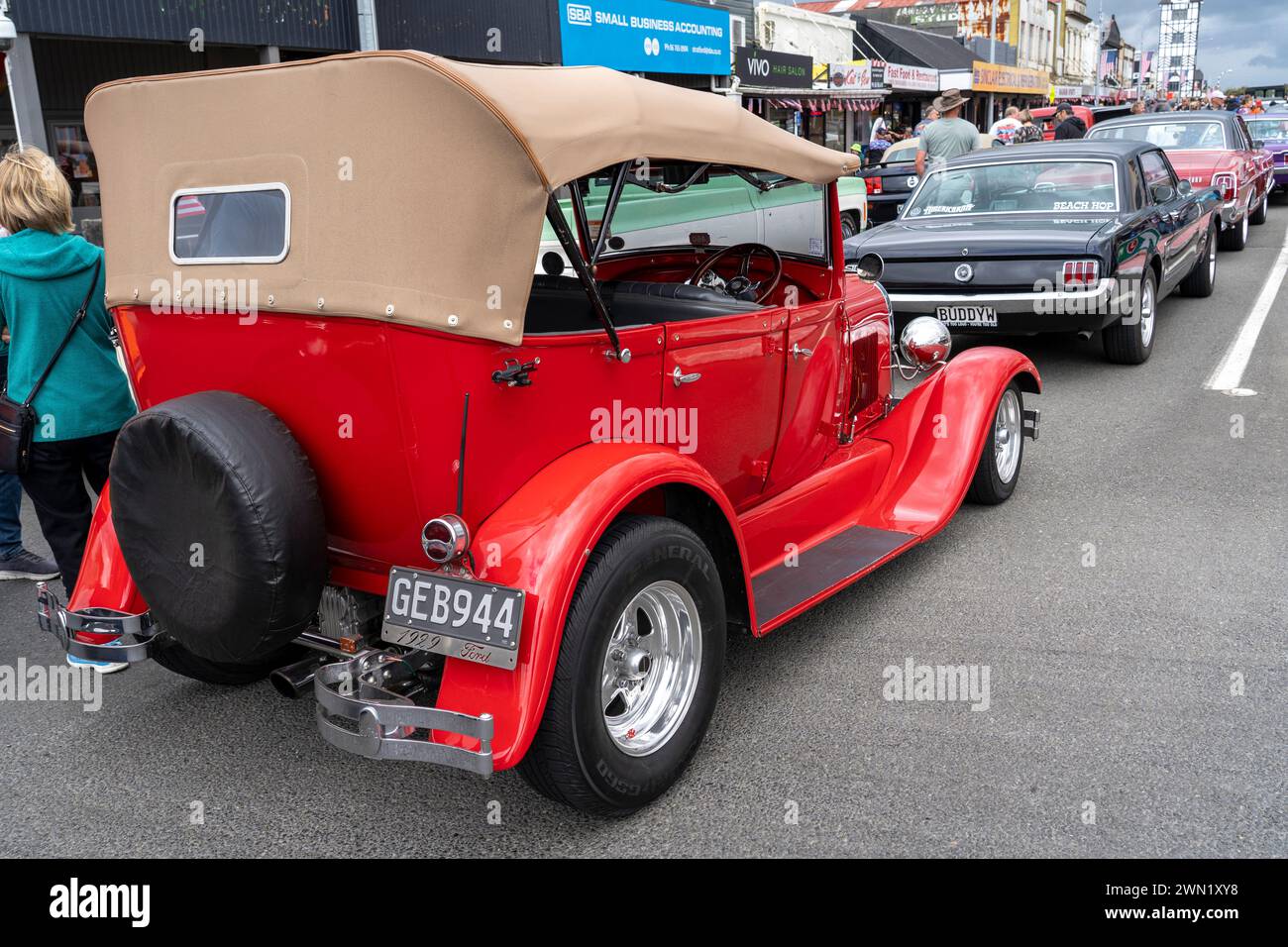 Classic Vintage, Custom, American Cars on display in Taranaki New ...