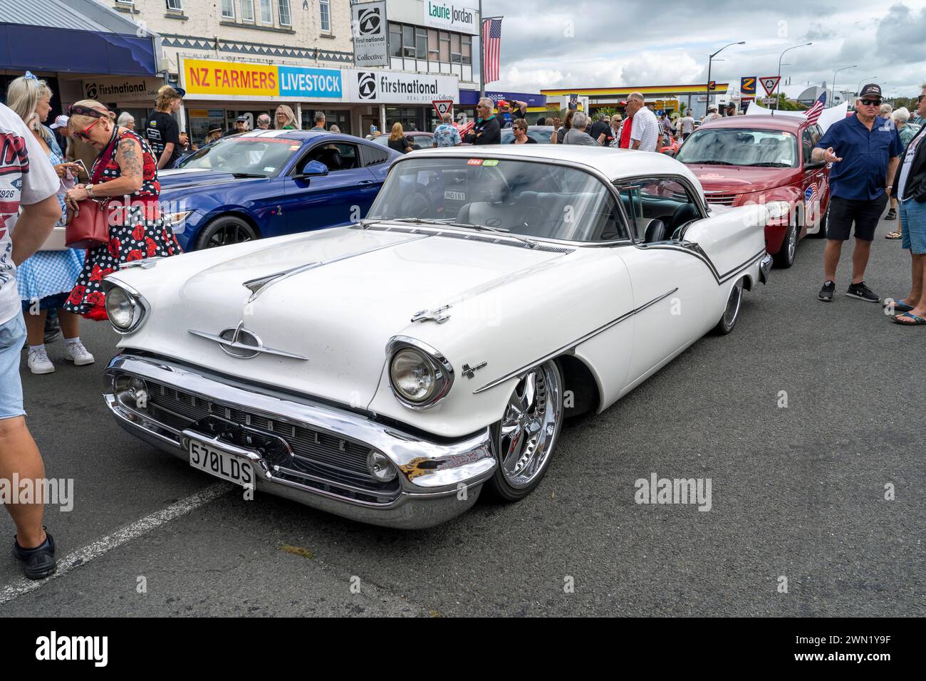 Classic Vintage, Custom, American Cars on display in Taranaki New ...