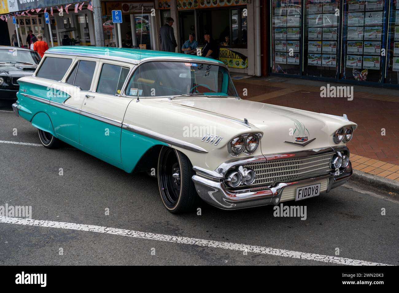 Classic Vintage, Custom, American Cars on display in Taranaki New ...
