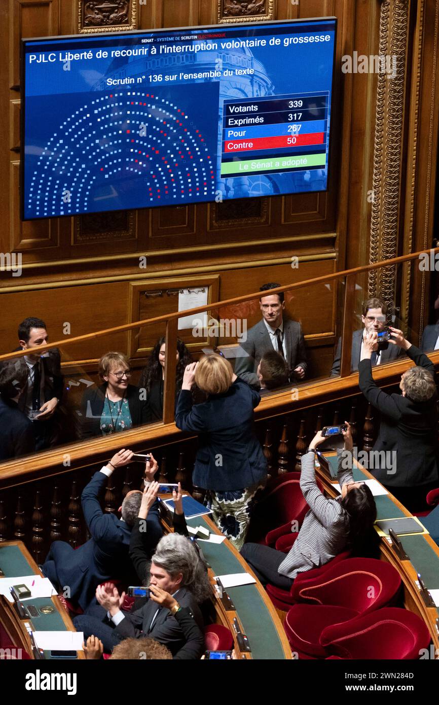 French Senate votes a government plan to enshrine the "freedom" to have ...