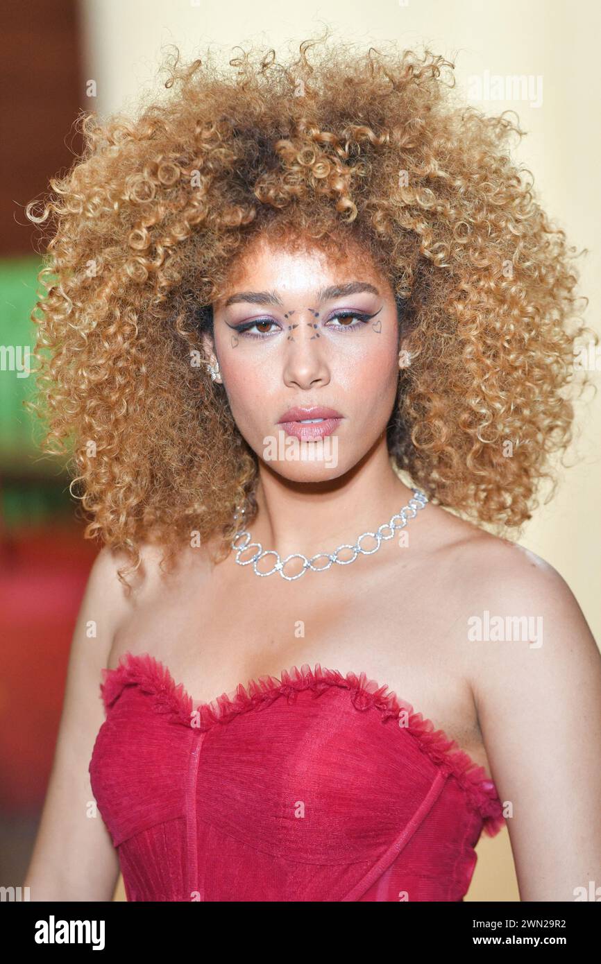 Paris, France. 28th Feb, 2024. Jade Chantelle walks the runway during ...