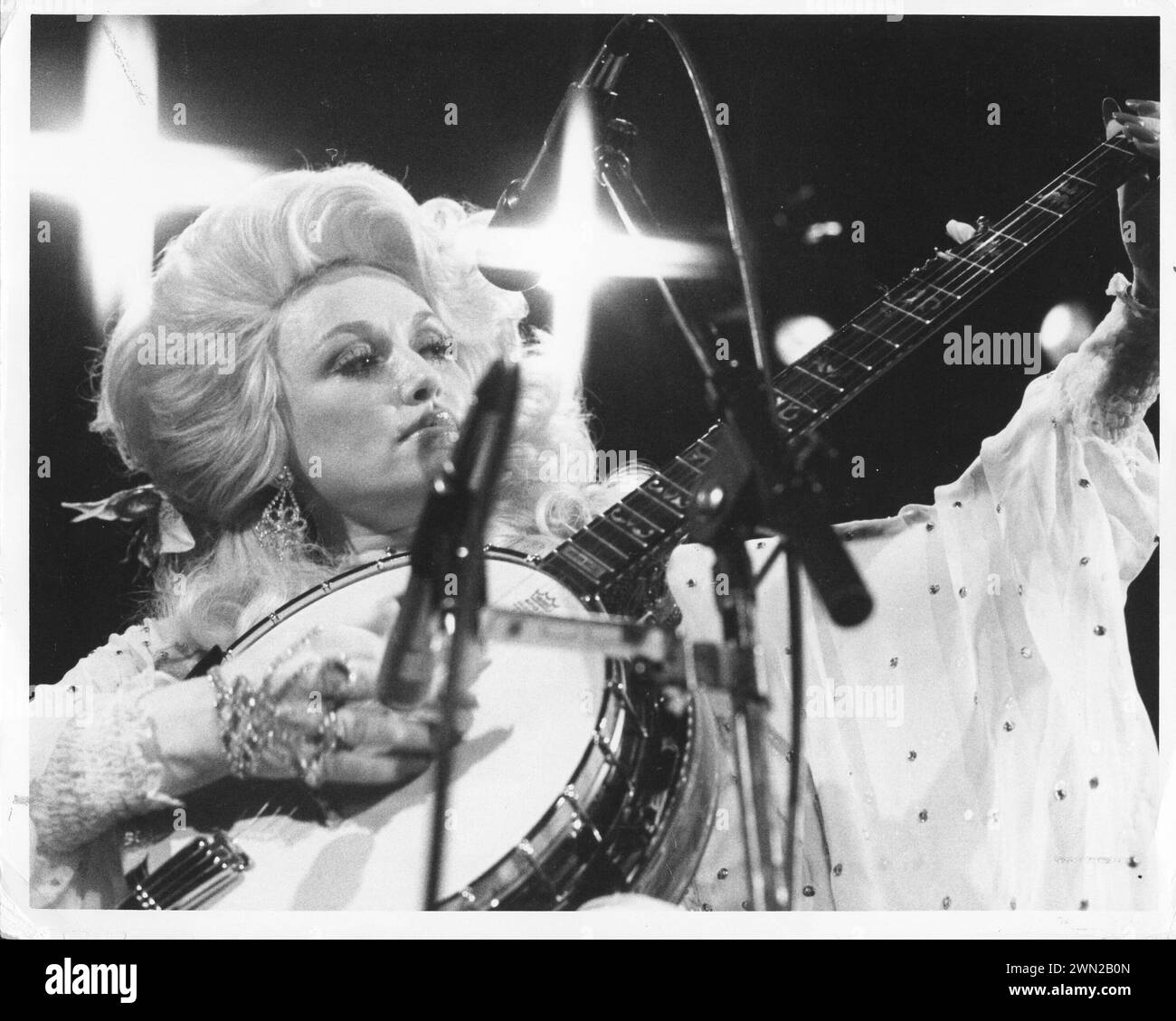 West Hollywood CA April 1977 - Dolly Parton performs at the Roxy in ...