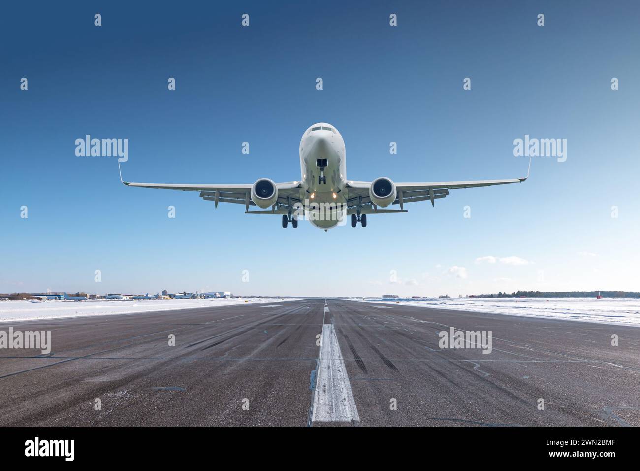 Airliner take off hi-res stock photography and images - Alamy