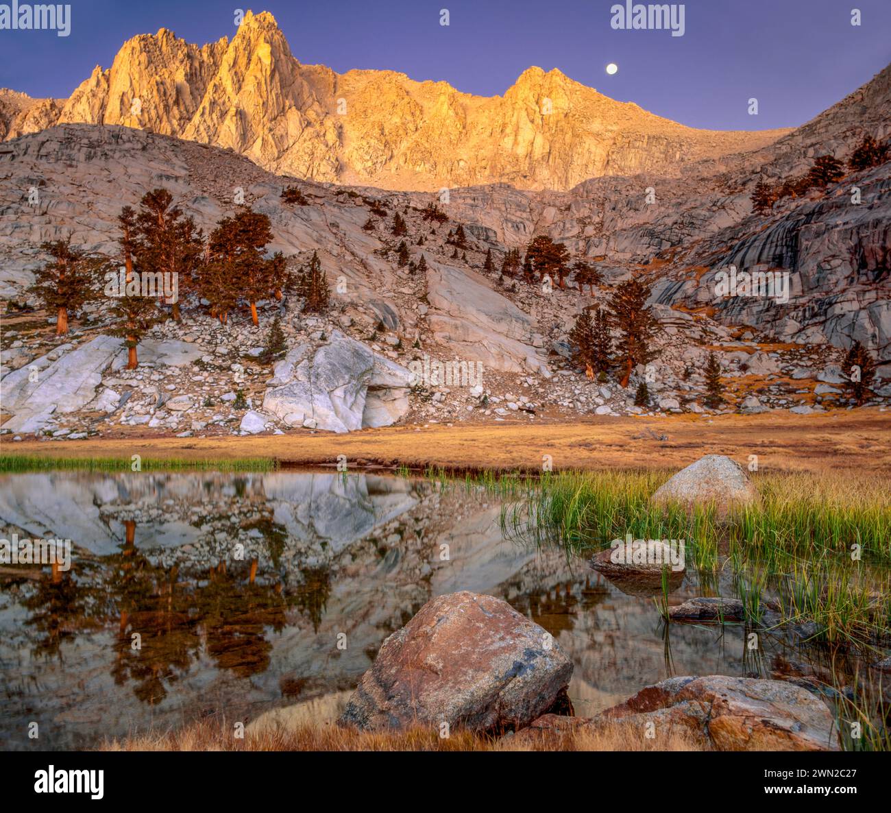 Moonset, Meysan Lake, Mount Irvine, John Muir Wilderness, Inyo National ...