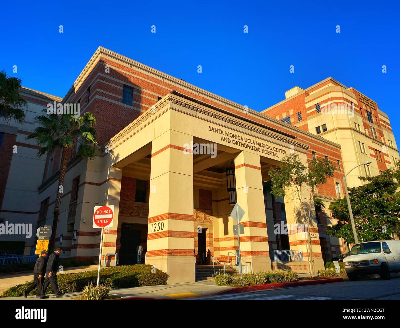 Santa monica ucla medical center and orthopaedic hospital hi-res stock ...