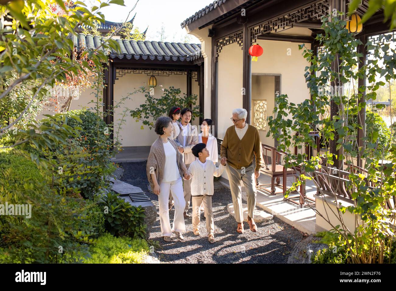 Leisurely bonding hi-res stock photography and images - Alamy