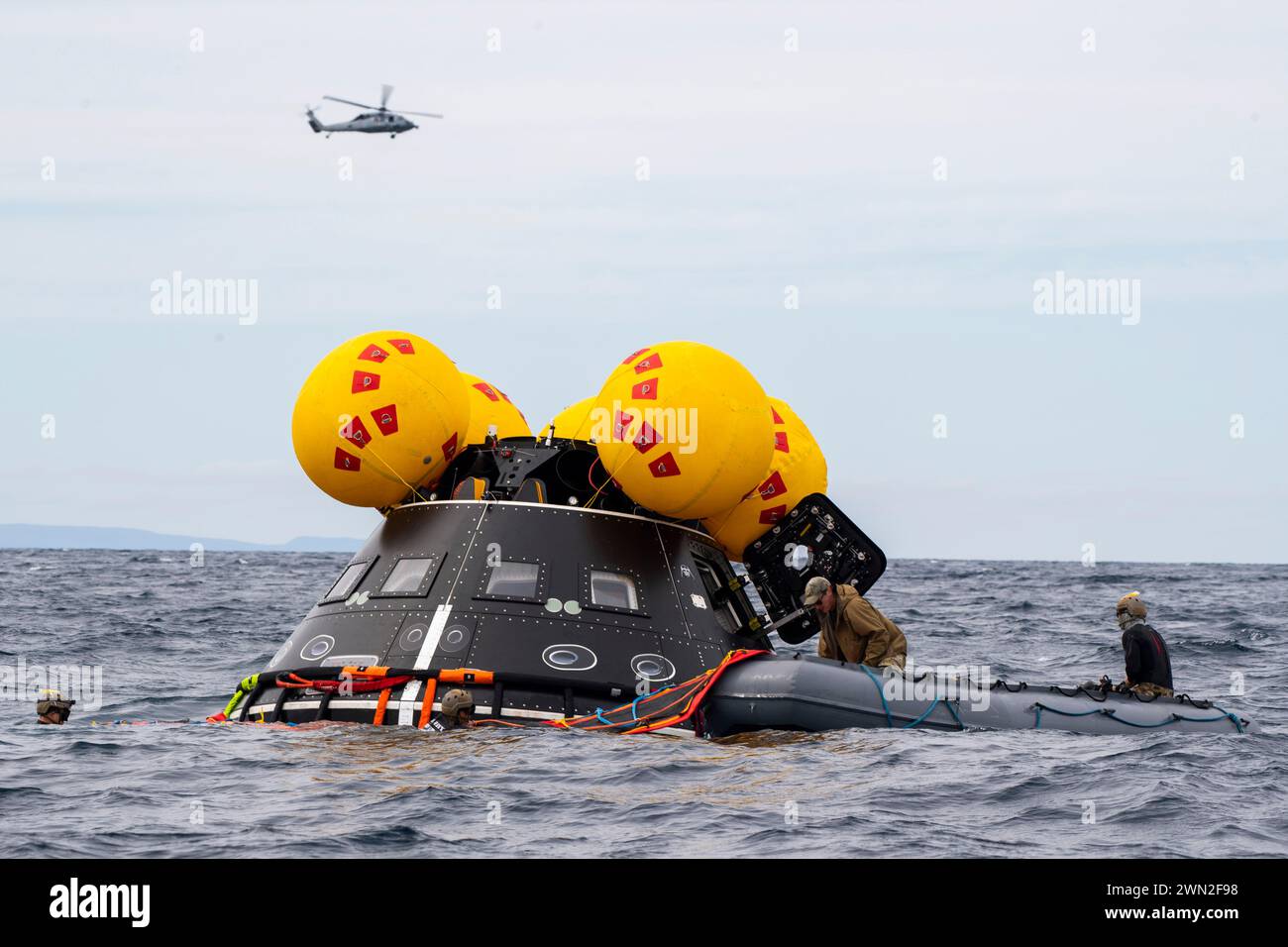 Pacific Ocean. 25th Feb, 2024. U.S. Navy Divers assigned to Explosive ...