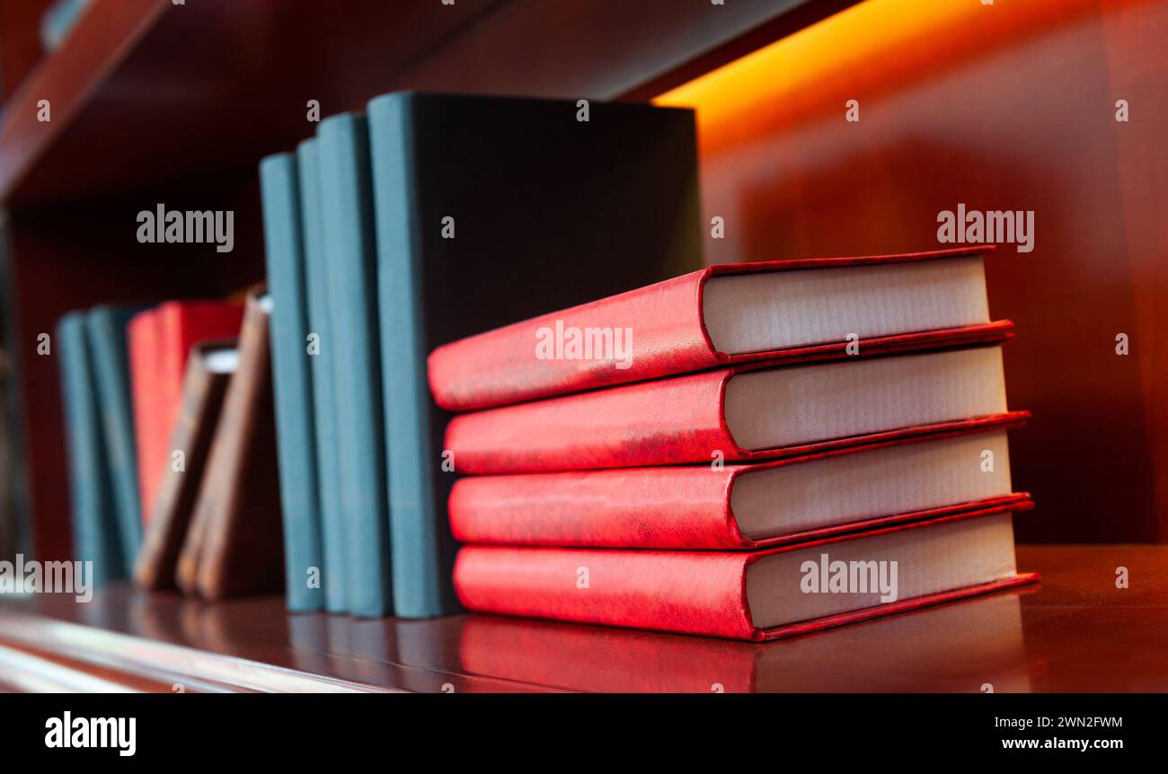 Stack books shelves folders hi-res stock photography and images - Alamy