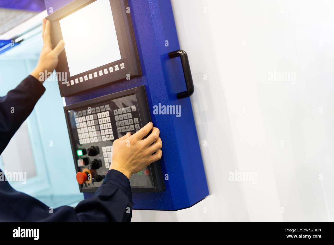 Cnc machine automate hi-res stock photography and images - Alamy
