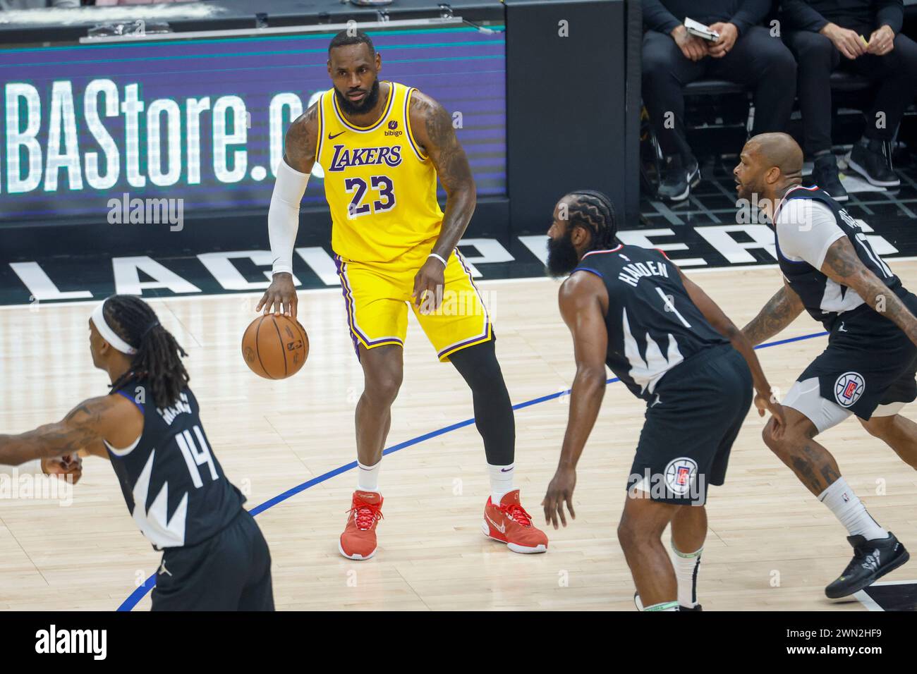 Lebron james lakers 2024 hi-res stock photography and images - Alamy
