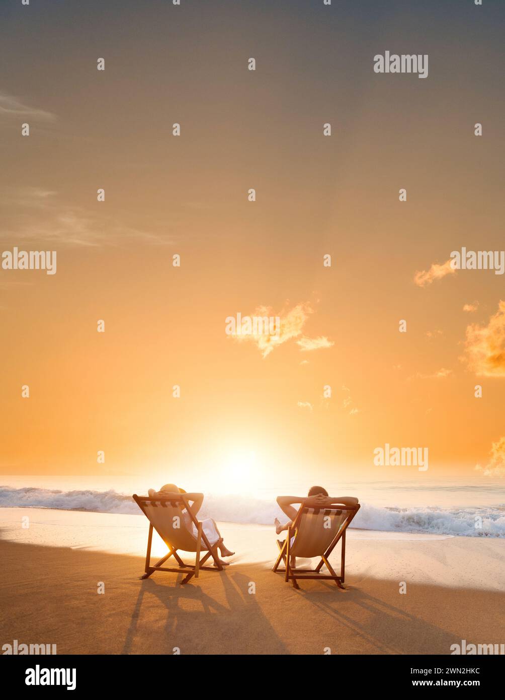 Man sunbathing back view hi-res stock photography and images - Alamy