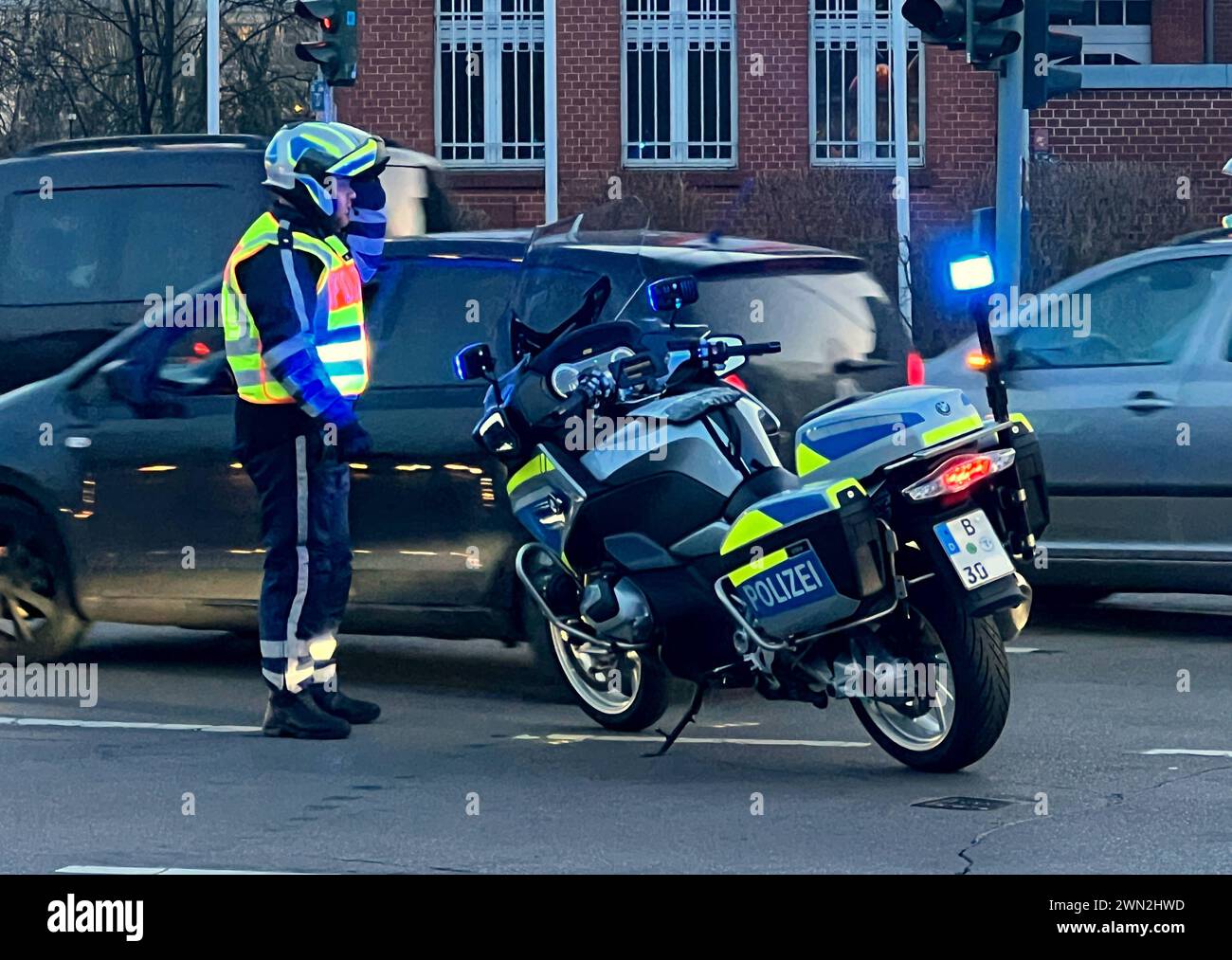 Polizeimotorrad im Einsatz Polizei *** Police motorcycle in action ...
