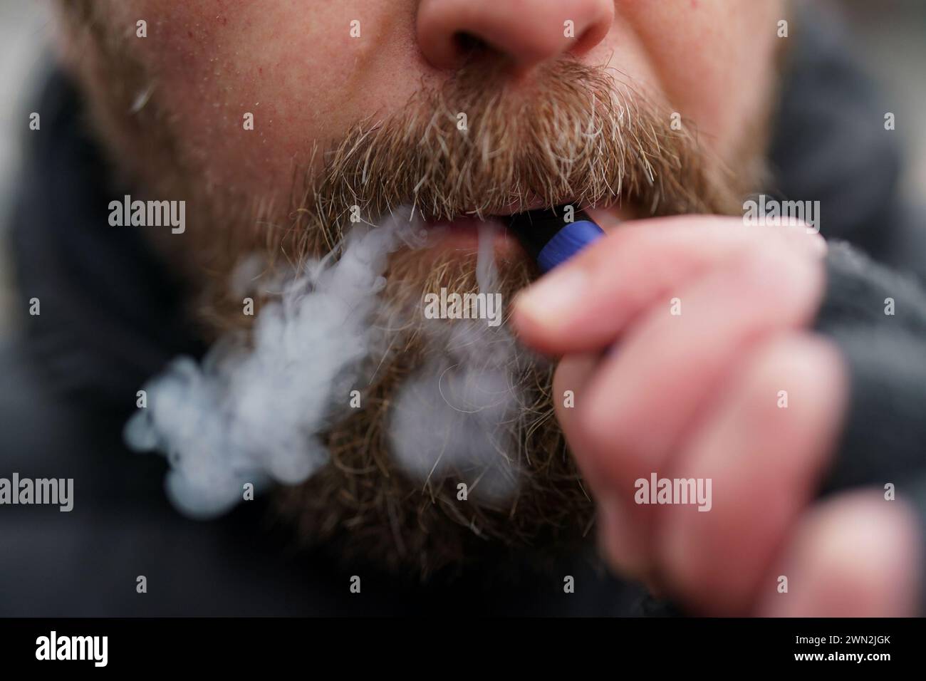 Disposable ads hi-res stock photography and images - Alamy