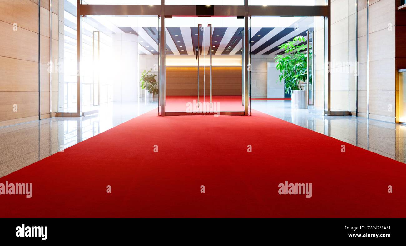 Red carpet celebrity walkway hi-res stock photography and images - Alamy