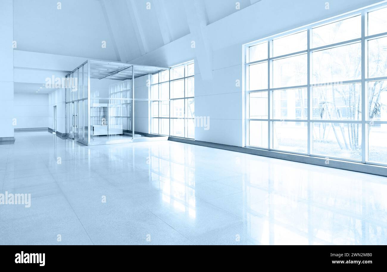 Empty interior large window hi-res stock photography and images - Alamy
