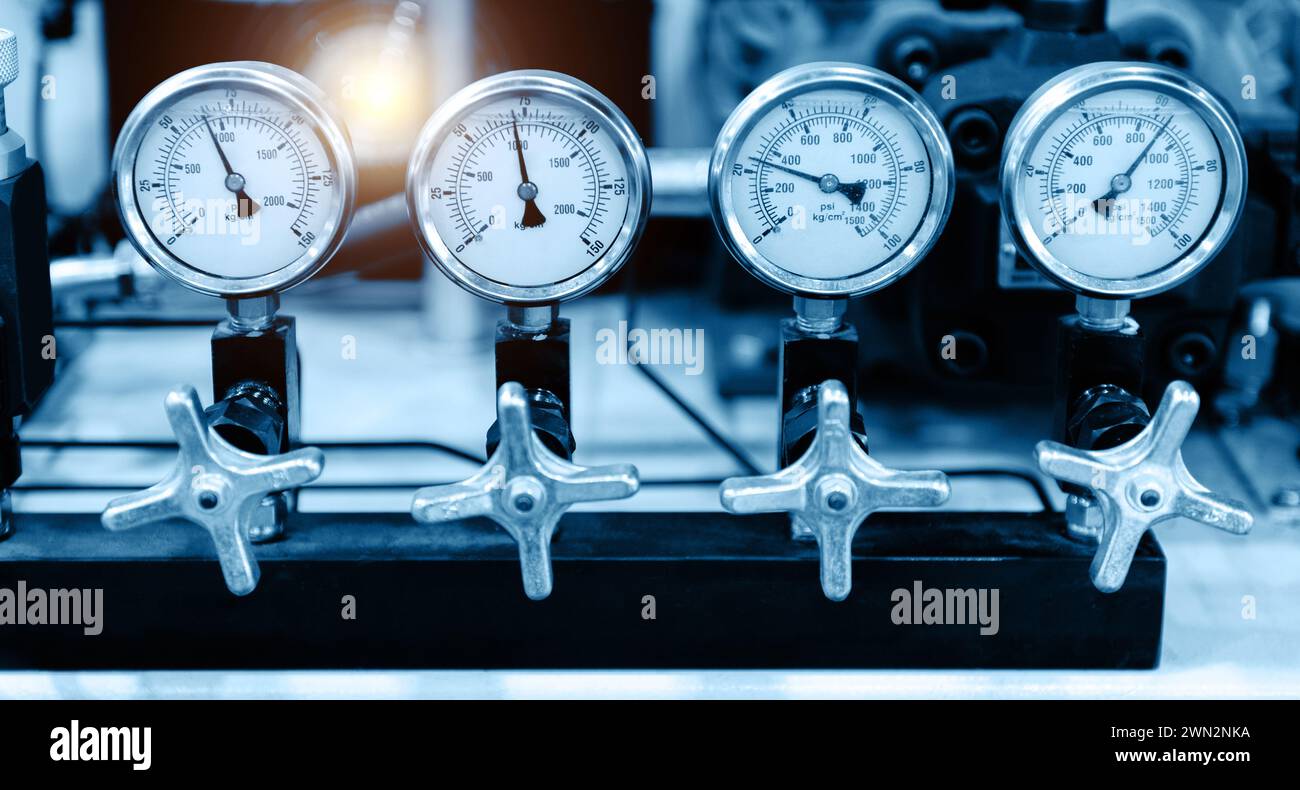 Manometer pressure gas line valve hi-res stock photography and images ...