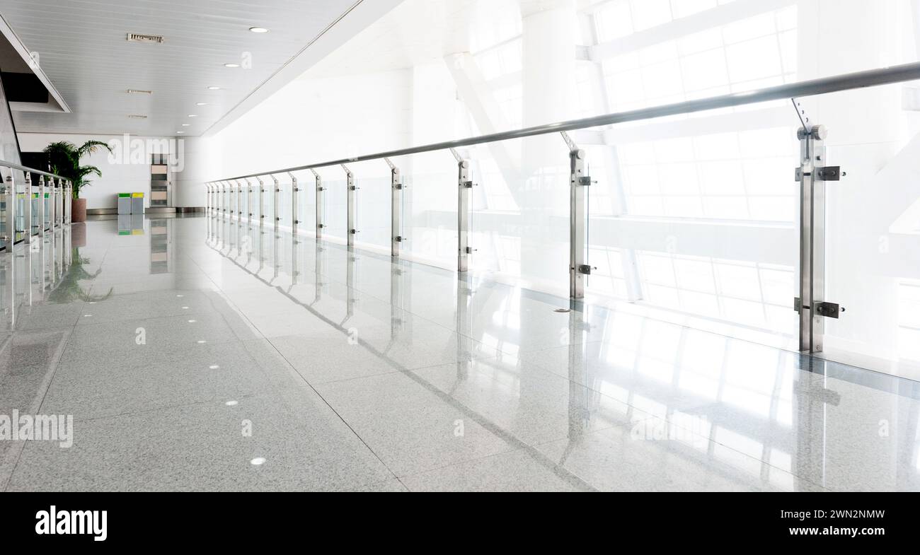 Glass handrail hi-res stock photography and images - Alamy