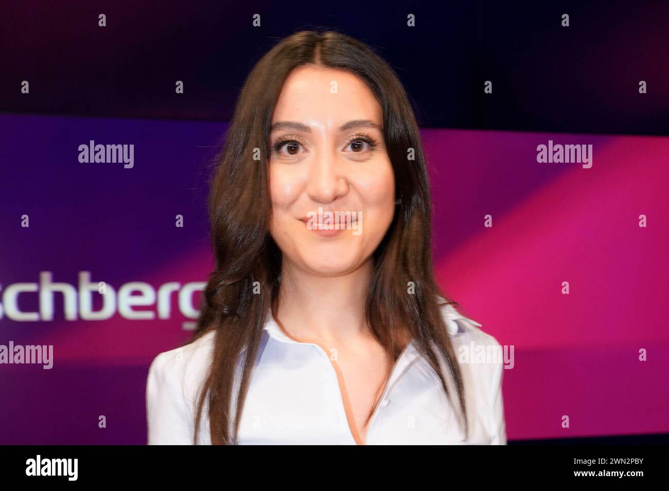 Alev Dogan in der ARD-Talkshow maischberger im Studio Berlin Adlershof ...