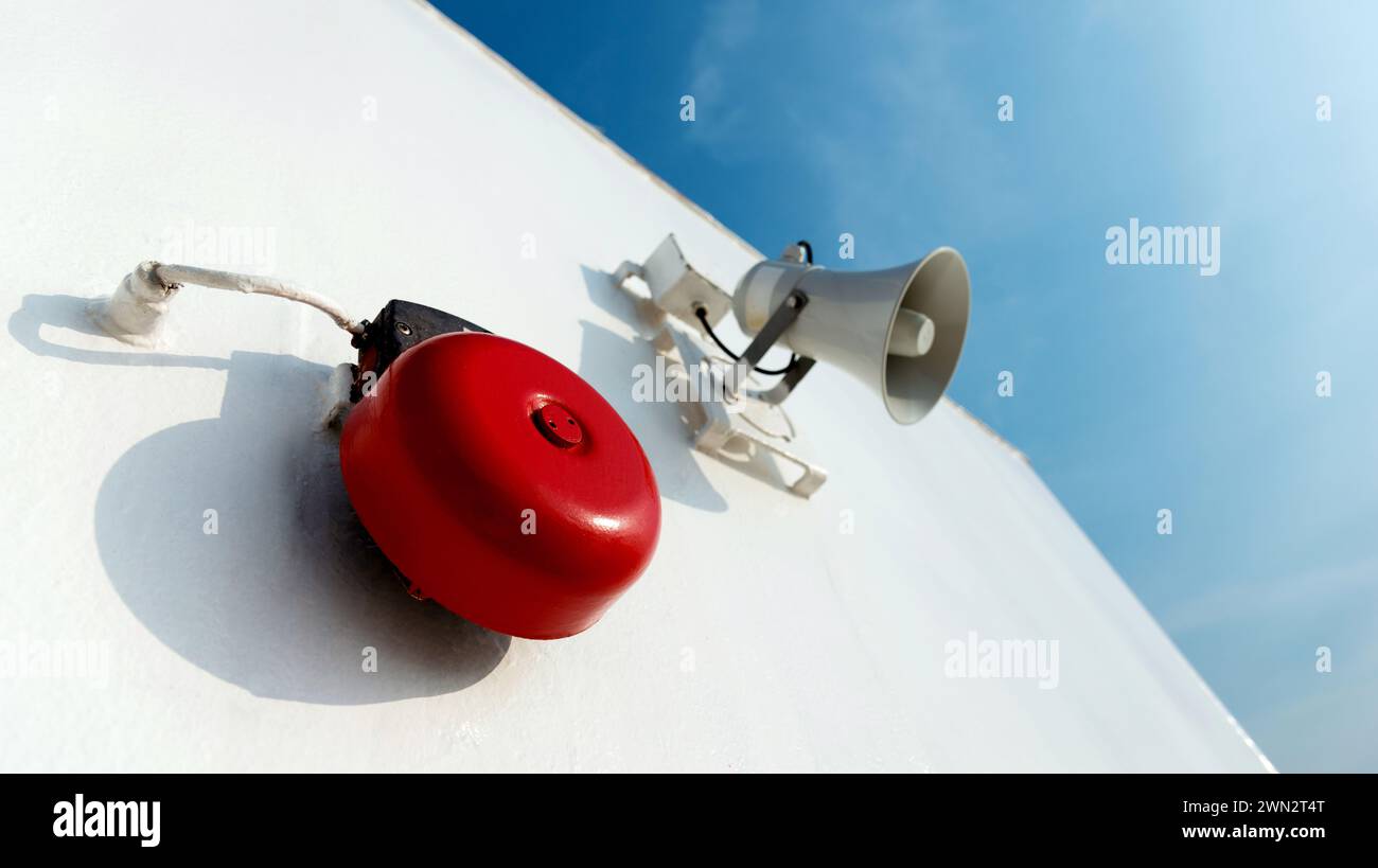 Emergency power ship hi-res stock photography and images - Alamy