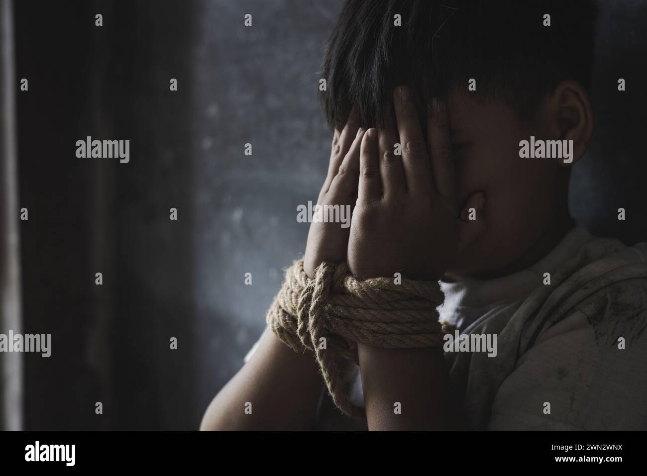 Stop abusing violence. terrified , A fearful child, Children violence ...