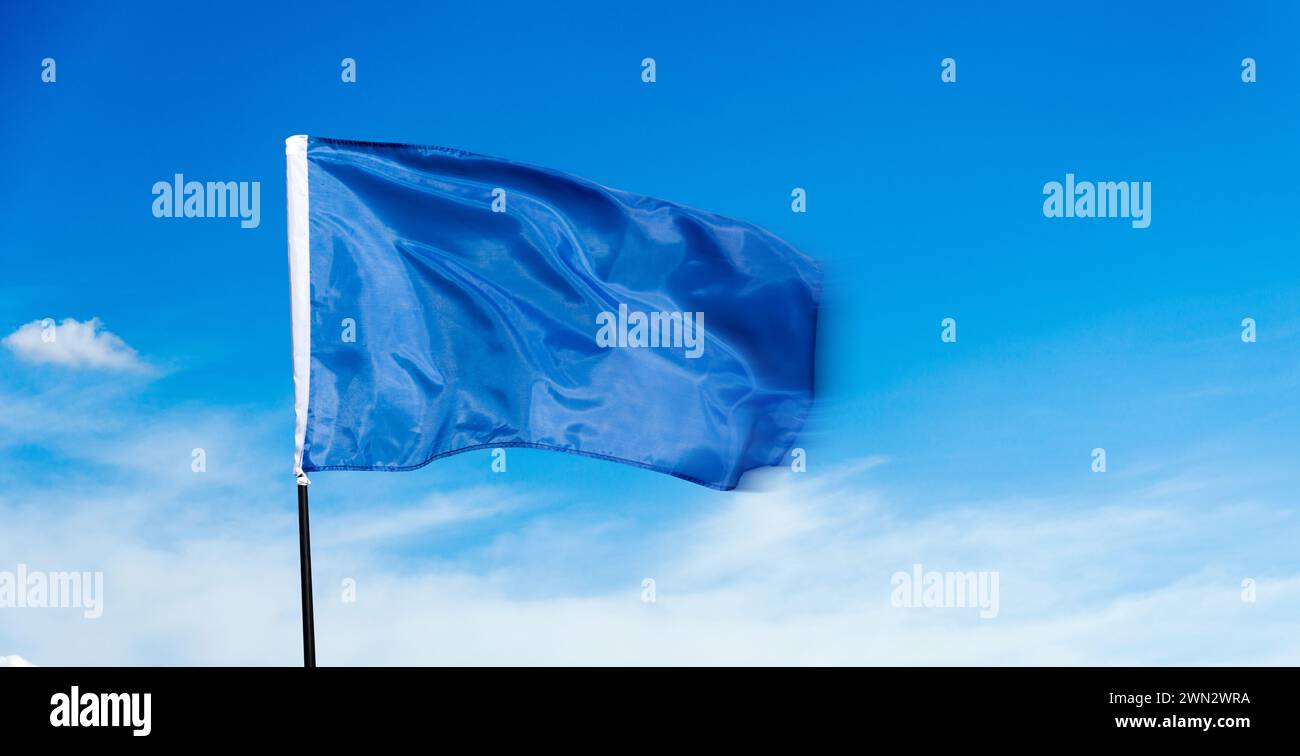 Blank plain white flag waving hi-res stock photography and images - Alamy