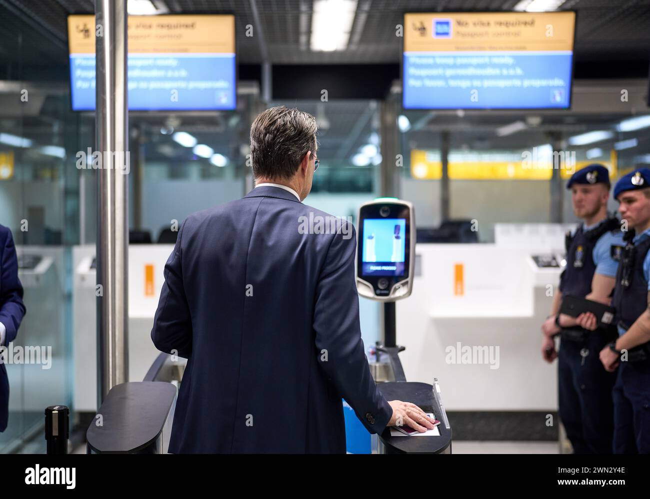 Digital travel credential hi-res stock photography and images - Alamy