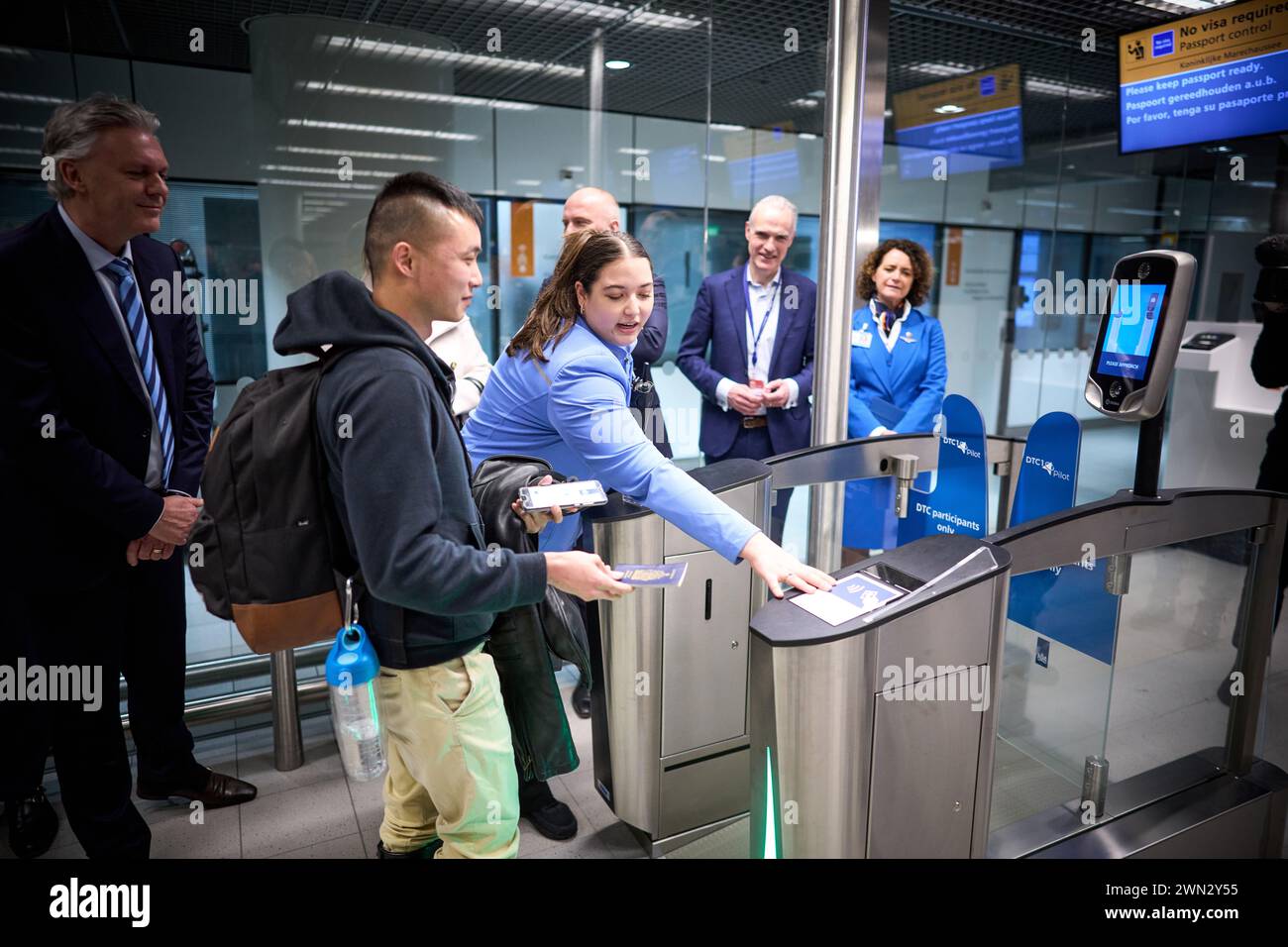 Business credential hi-res stock photography and images - Alamy