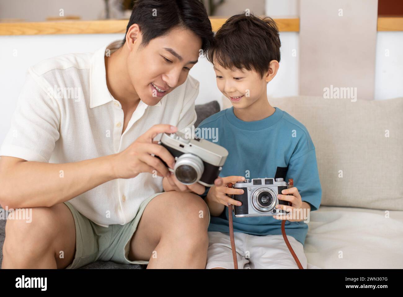 6 showing cameras hi-res stock photography and images - Alamy