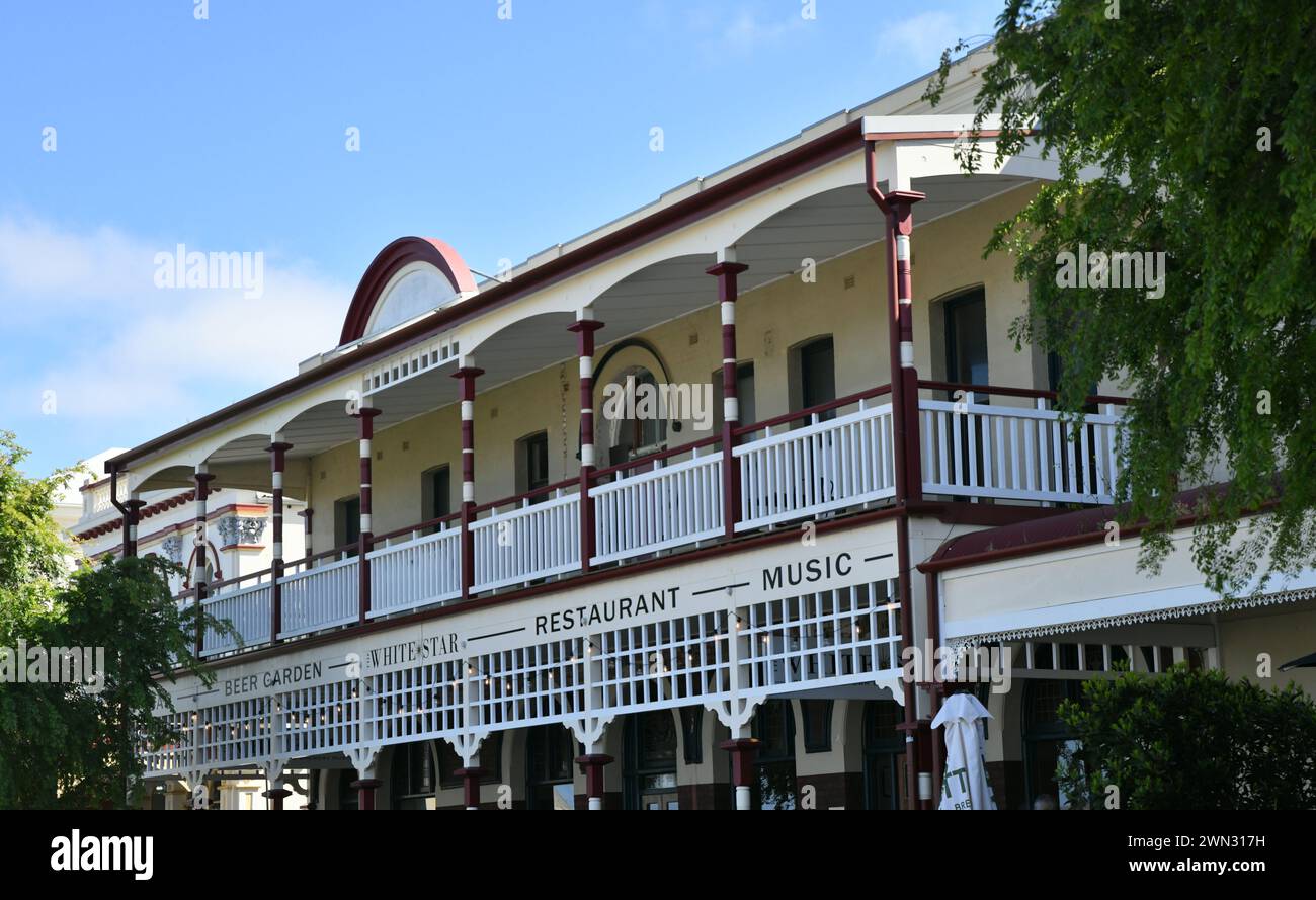 White star hotel australia hi-res stock photography and images - Alamy