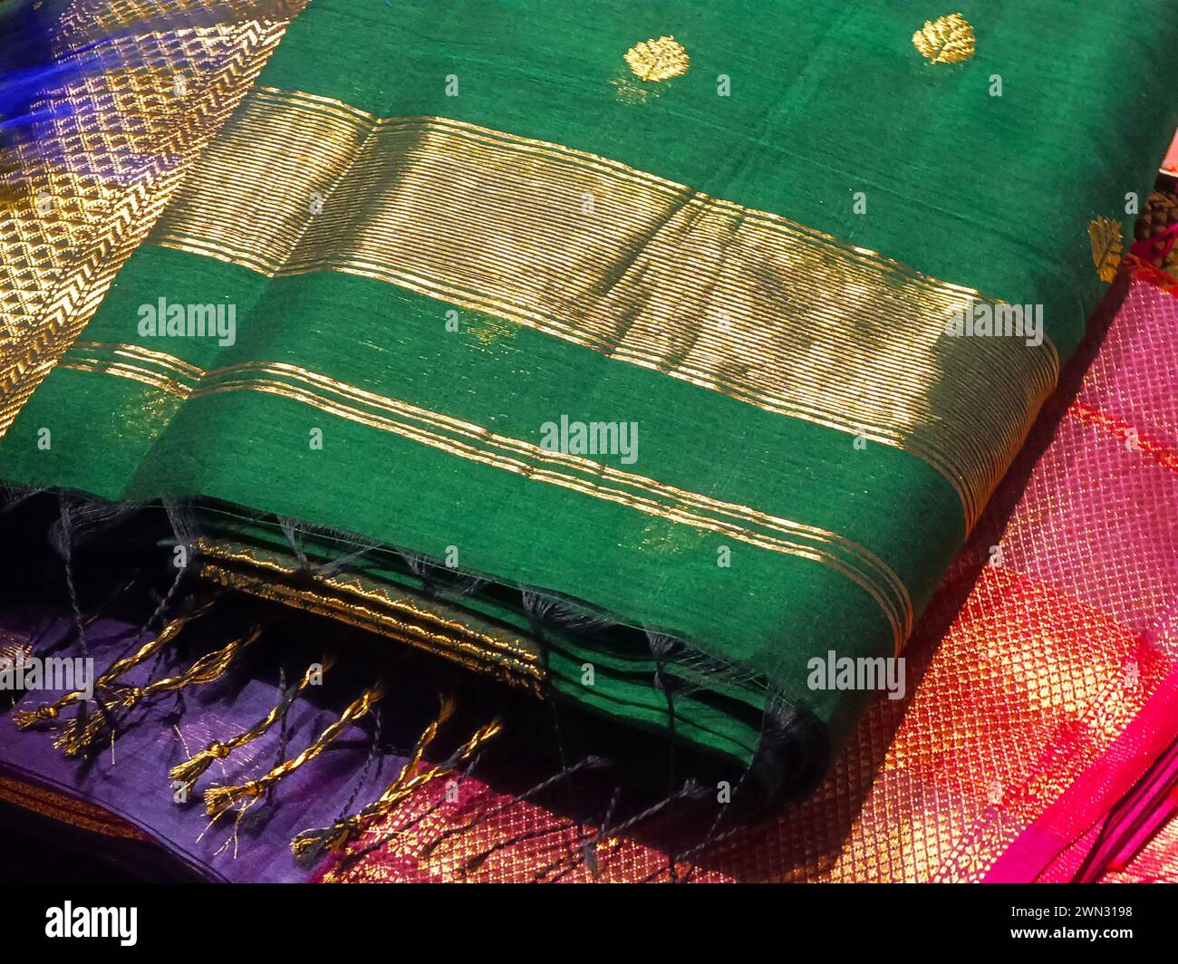 Handloom hi-res stock photography and images - Alamy