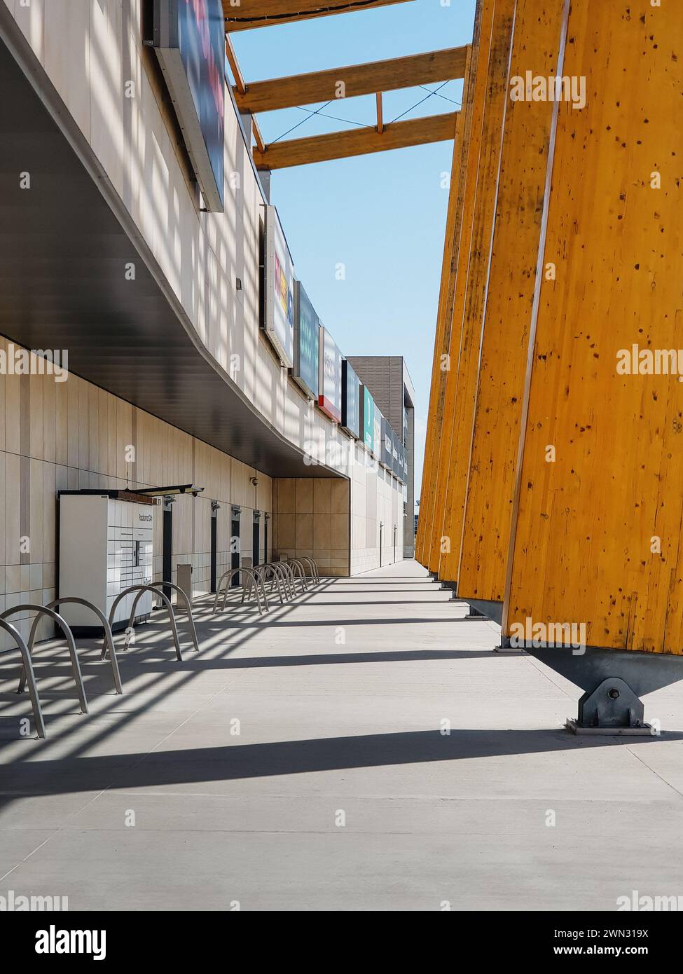 exterior view of Atrium Felicity shopping mall on a sunny day ...