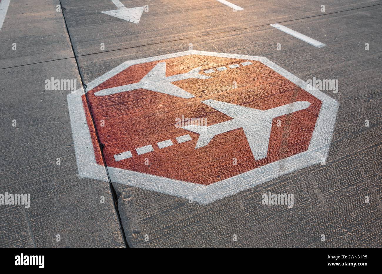 Airport warning signs hi-res stock photography and images - Alamy
