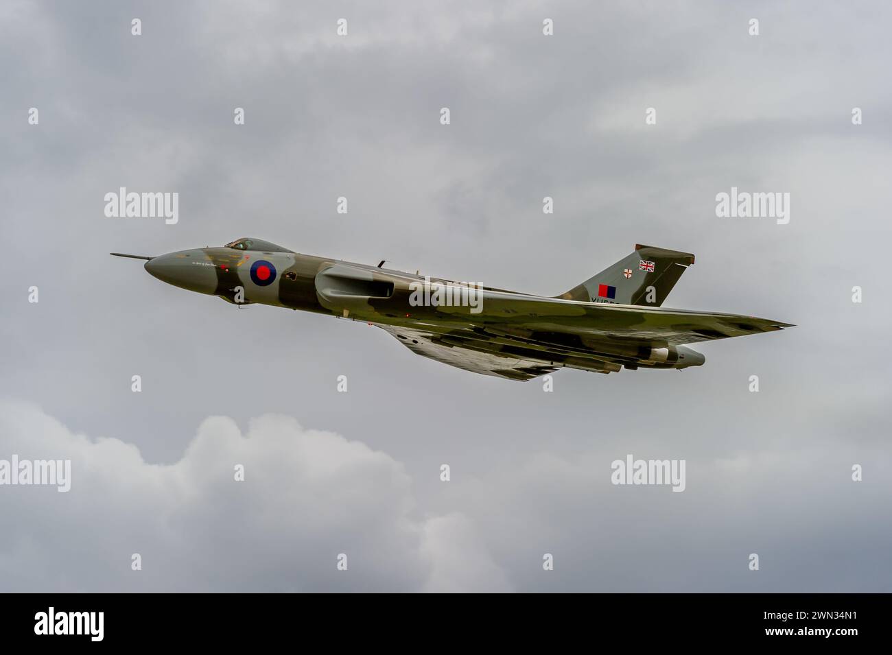 Avro Vulcan nuclear bomber XH558 flying at the VTTS open day, September ...