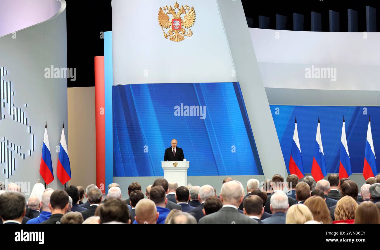 Russian President Vladimir Putin delivers his state-of-the-nation ...