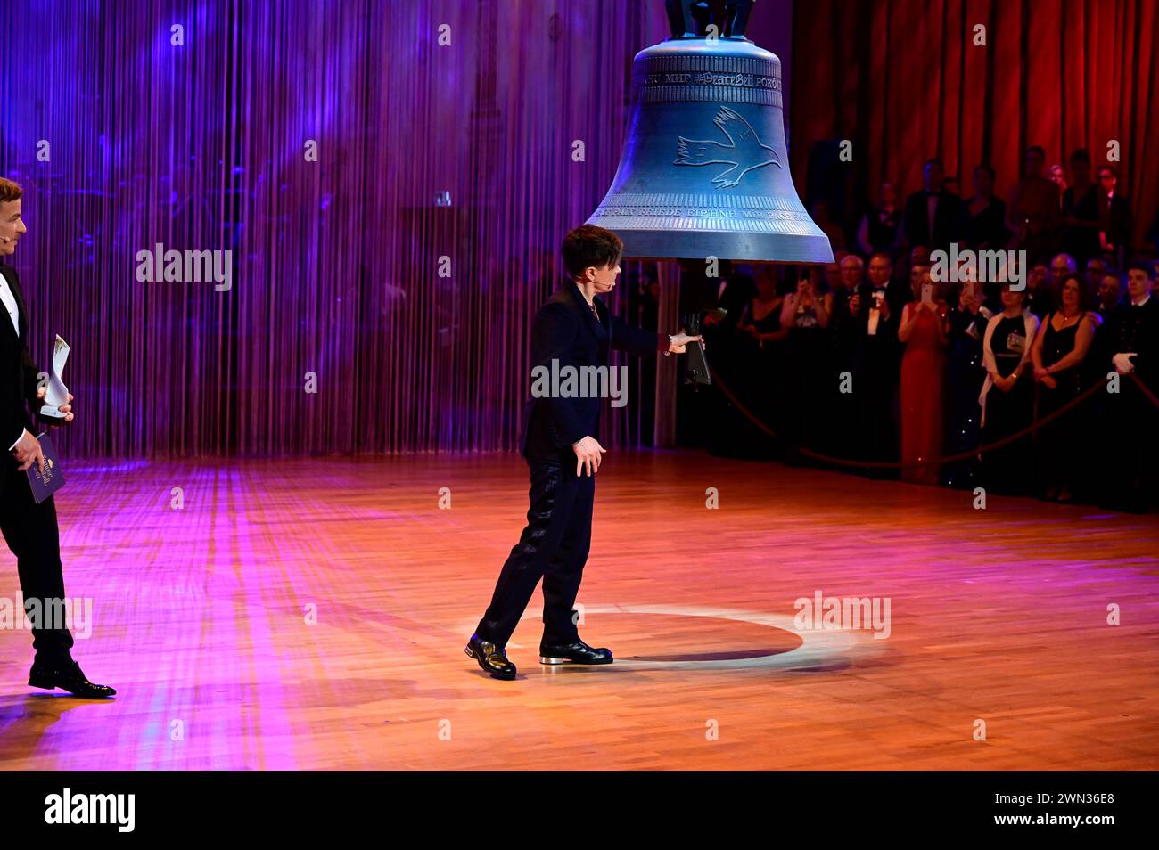 Tom Wlaschiha und Michael Patrick Kelly beim 16. SemperOpernball 2024 ...