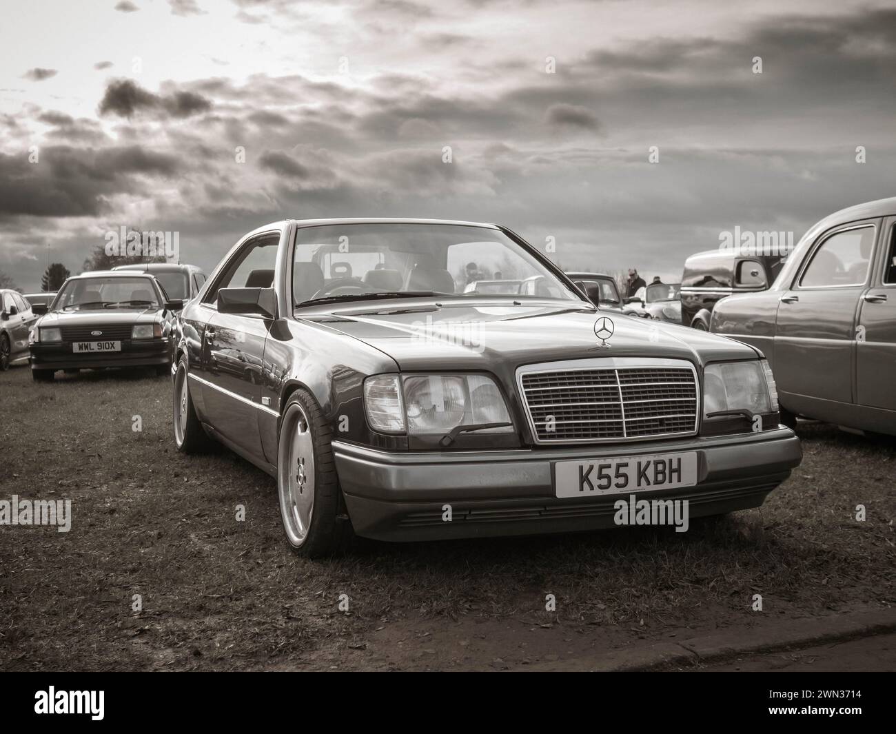 1995 black mercedes benz hi-res stock photography and images - Alamy