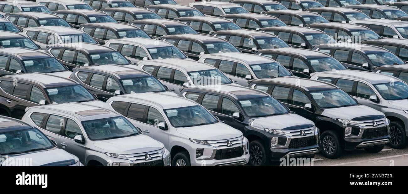 Witness the seamless parking and transportation of new hatchbacks from ...