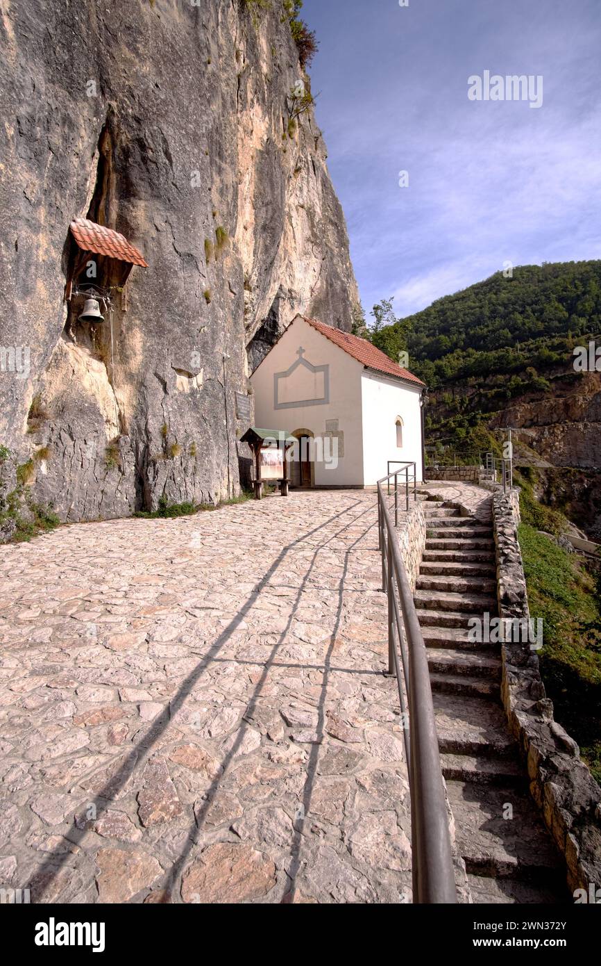 the small "Adzijina" Church hide the entrance to the Hadzi-Prodan Cave ...